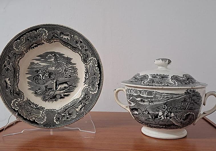 Dos piezas de loza de la fábrica La Amistad de Cartagena, pieza del mes en el Museo de los ...